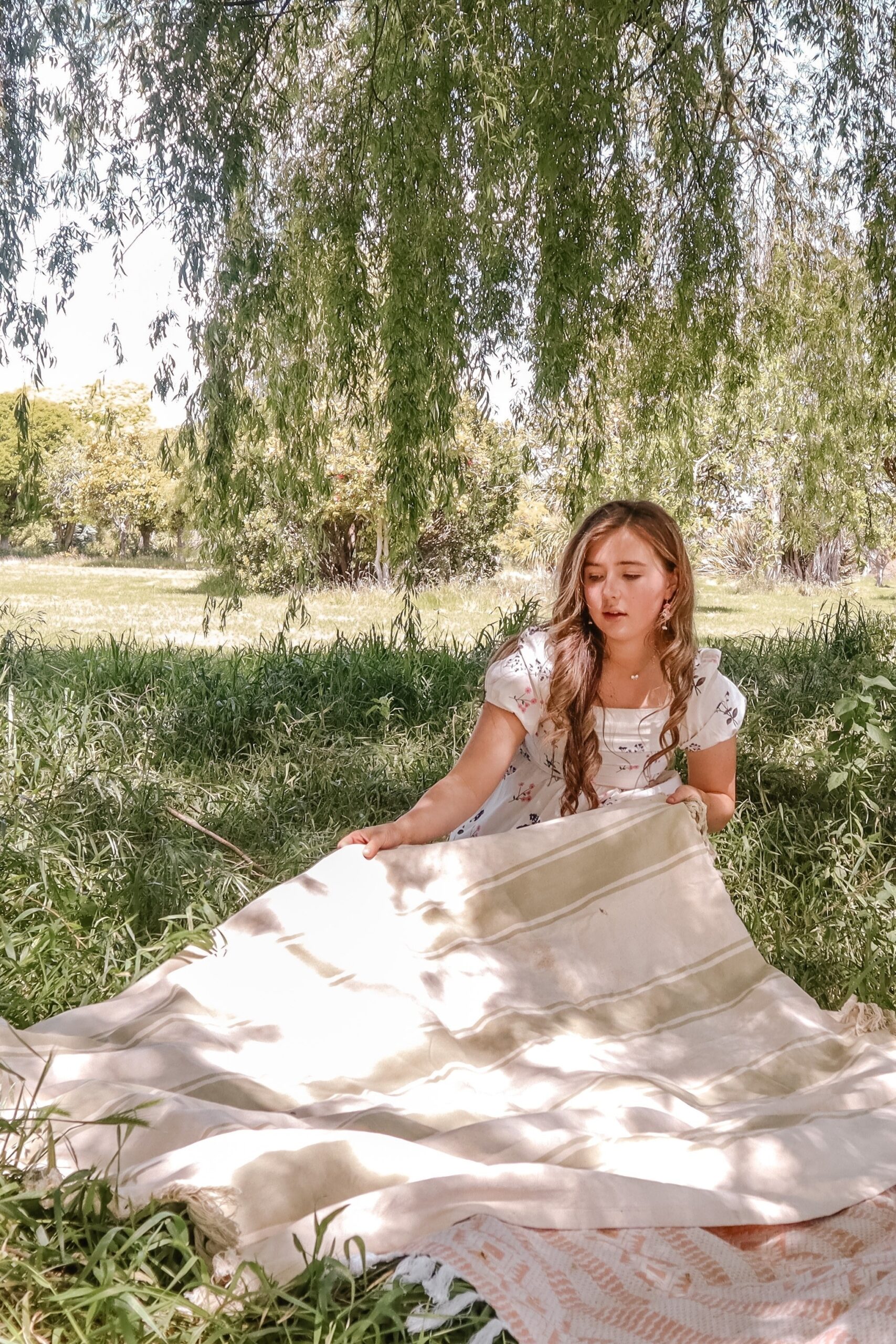 How To Create A Cute Picnic Setup - Gathering Glee